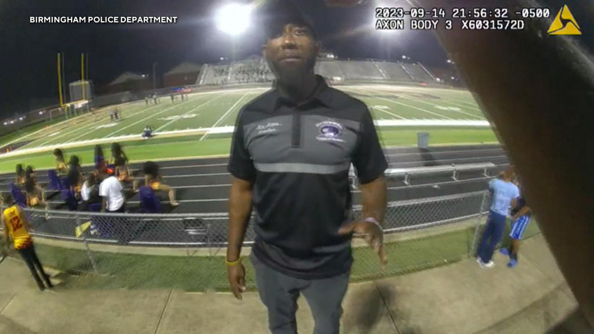 Watch CBS Mornings: Body cam video shows band director tased - Full ...