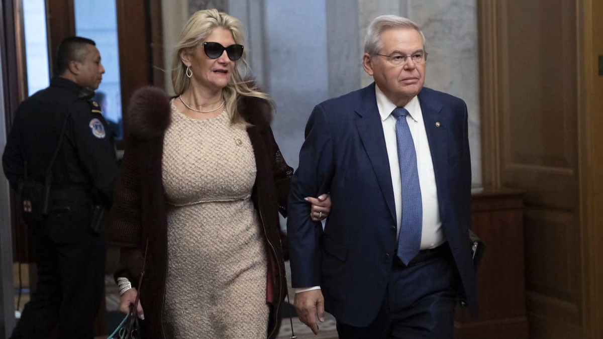 Watch CBS Saturday Morning: New Jersey senator indicted - Full show on CBS