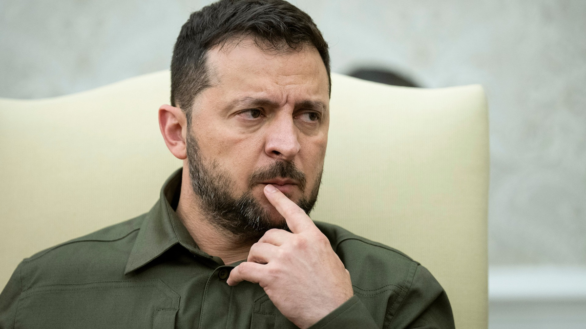 Watch CBS News Prime Time with John Dickerson: Should Ukraine rethink its counteroffensive ...