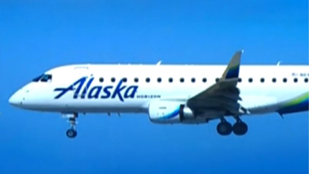 Watch CBS Evening News: Lawyer says pilot was not under the influence ...