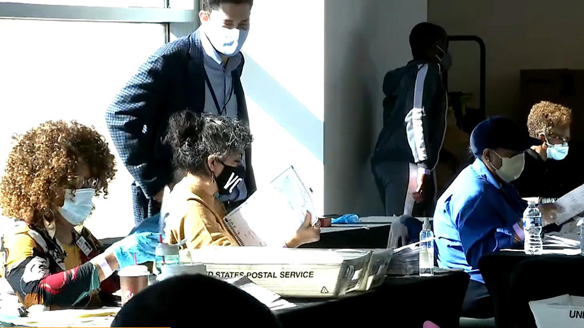 Watch CBS Mornings: Suspicious letters sent to election offices - Full ...