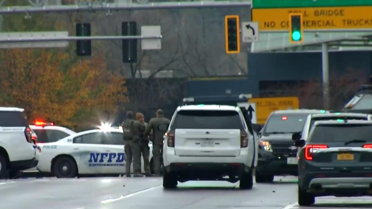 Watch CBS News: Vehicle explosion at U.S.-Canada border - Full show on ...