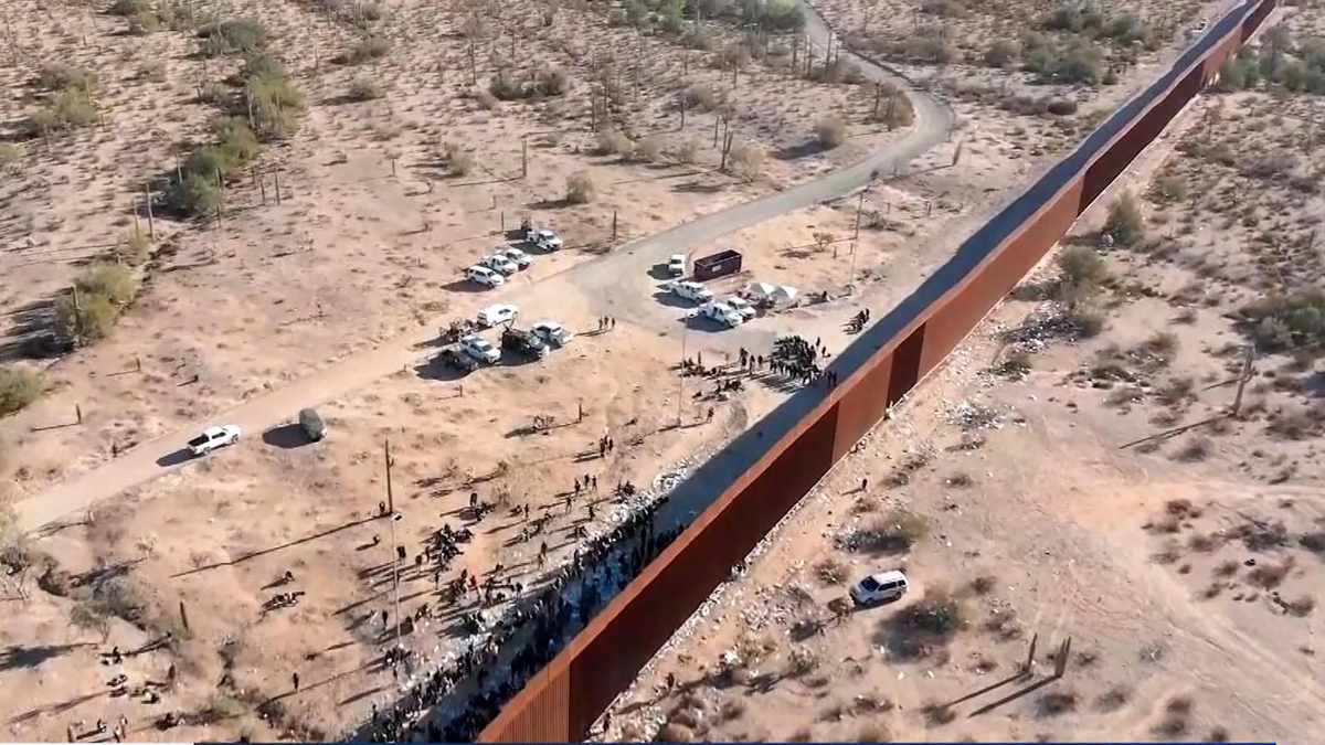 Watch CBS Evening News Senators work to reach border security deal ...