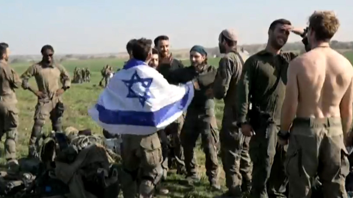Watch CBS Evening News Season Episode : Israel begins pulling thousands ...