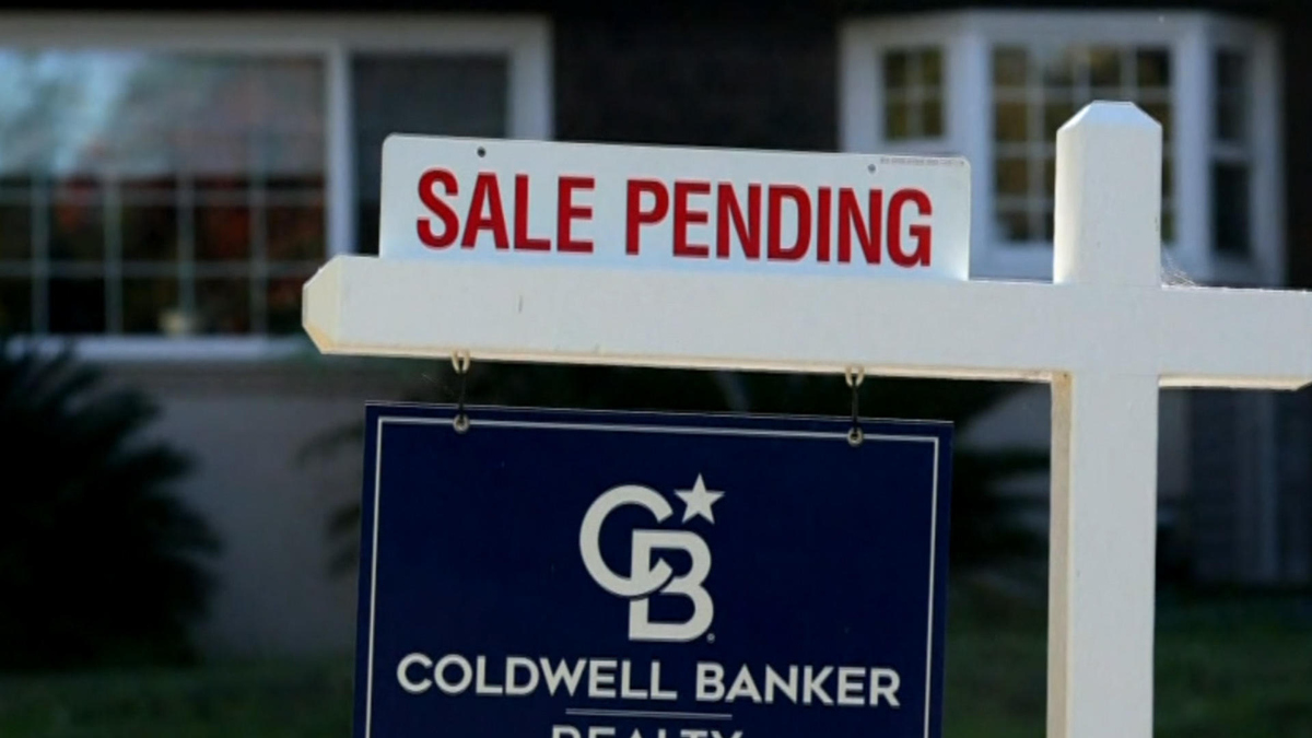 Watch CBS Evening News Season Episode : Uptick in inflation reflects ...