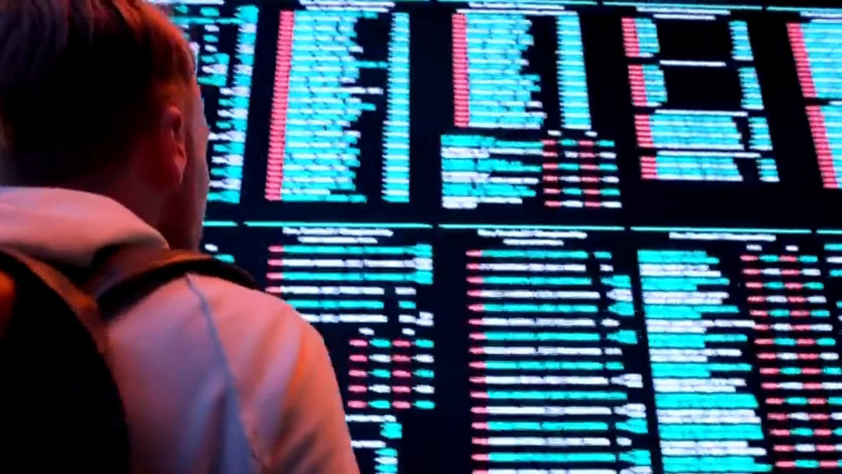 Watch CBS Evening News: Prop betting frenzy takes hold for Super Bowl ...