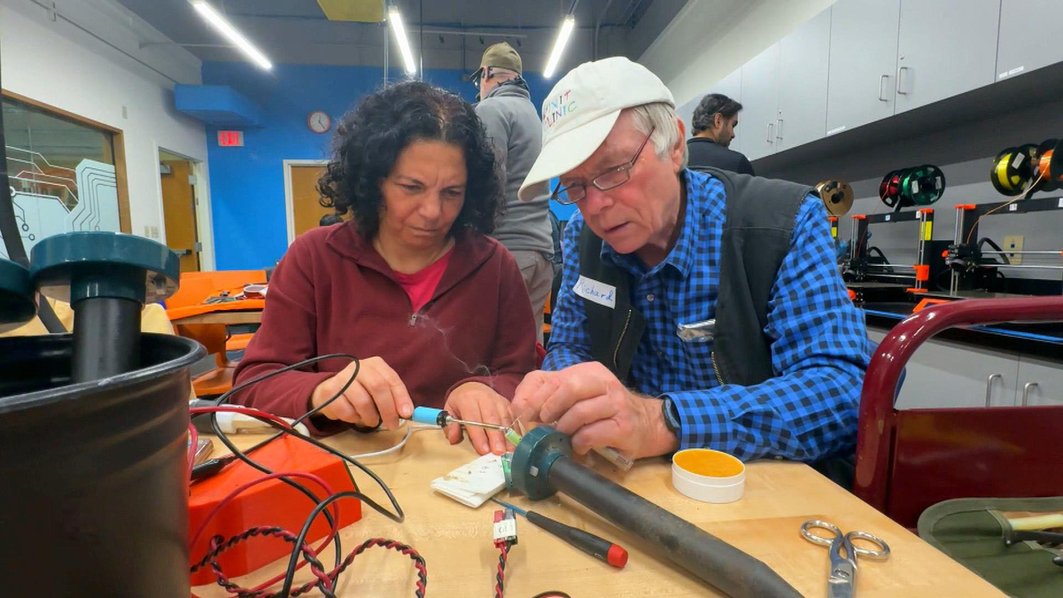 Watch CBS Evening News: "Fix it clinic" helps salvage broken ...
