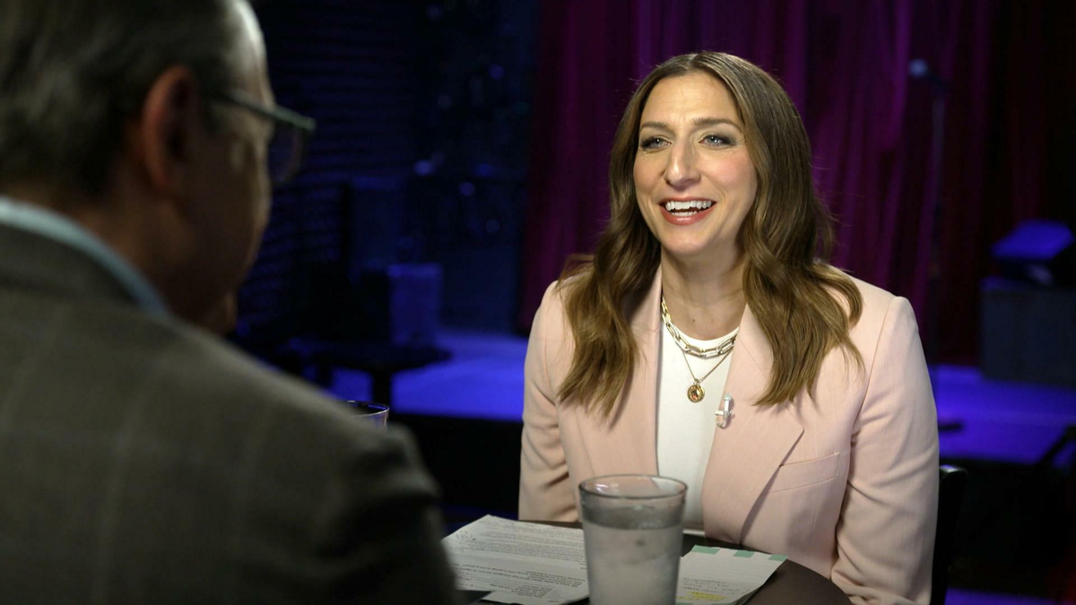 Watch CBS Mornings: Chelsea Peretti on directorial debut - Full show on CBS