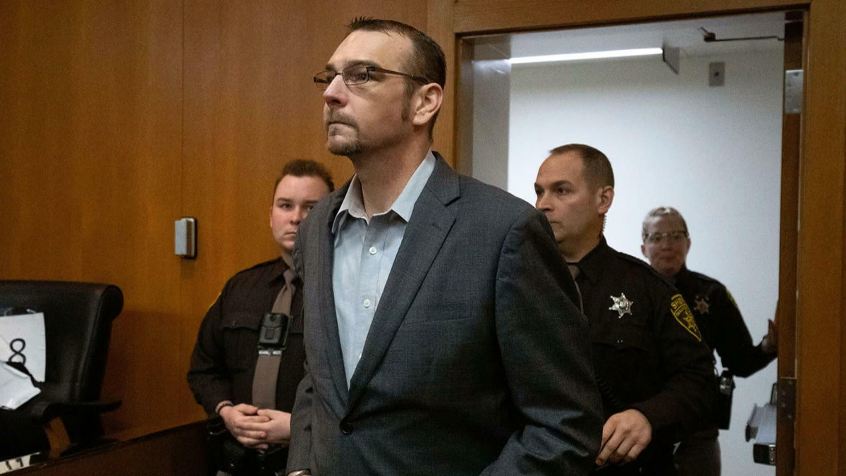 Watch CBS Mornings Jury deliberates in James Crumbley case - Paramount+