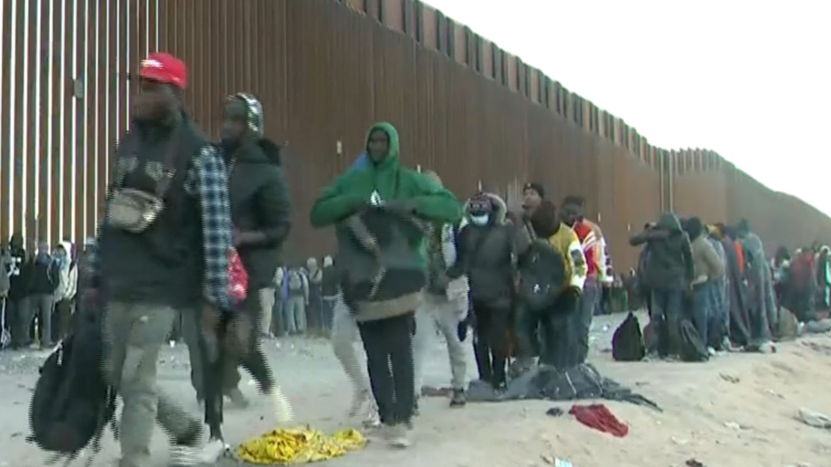 Watch CBS Evening News: A look at Arizona's deadly border crossing ...