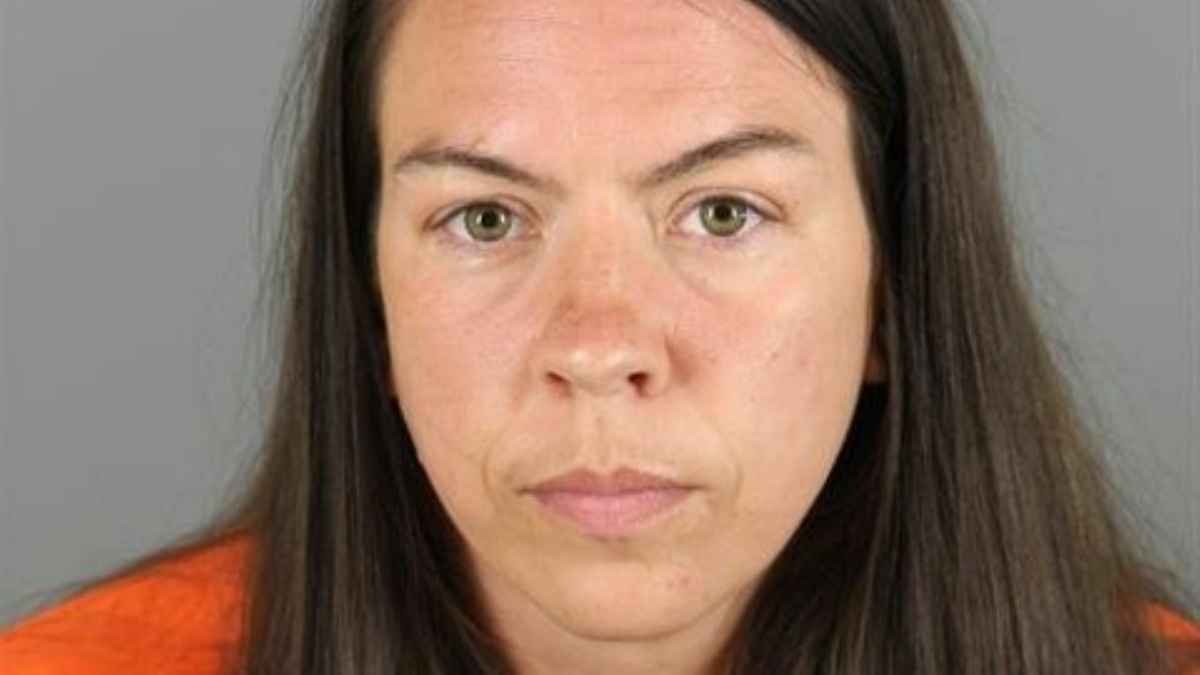 Watch 48 Hours Season 36 Episode 40: Death by Eye Drops - Full show on CBS