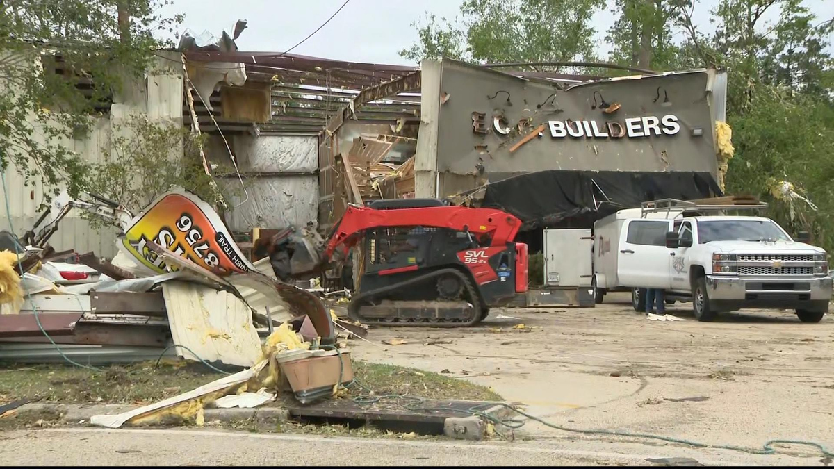Watch CBS Evening News: Powerful storm system wreaks havoc on Southeast ...