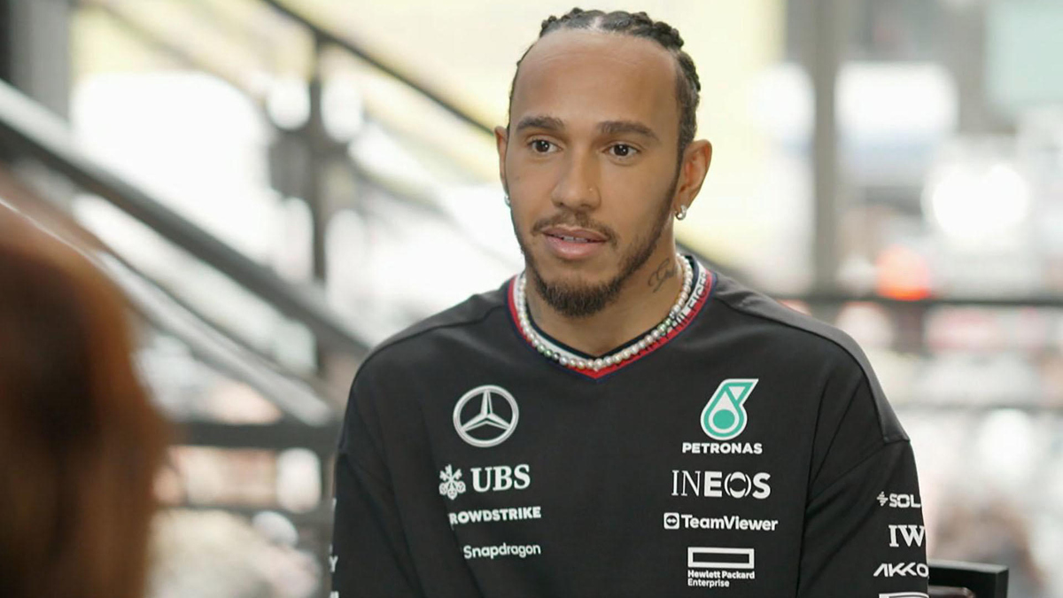 Watch CBS Mornings Lewis Hamilton on F1 World title chase - Paramount+