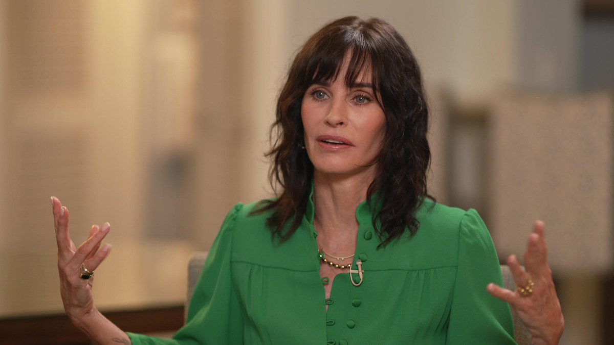 Watch Sunday Morning: Courteney Cox: Designing woman - Full show on CBS