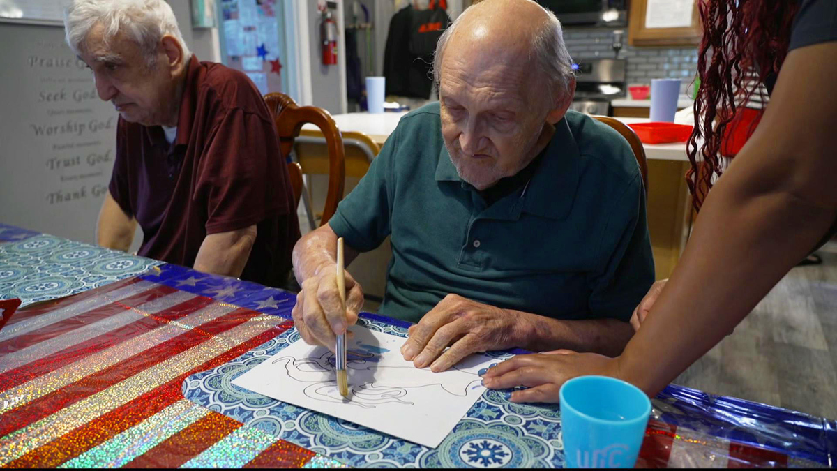 Watch CBS Evening News: Program offers affordable care to elderly ...
