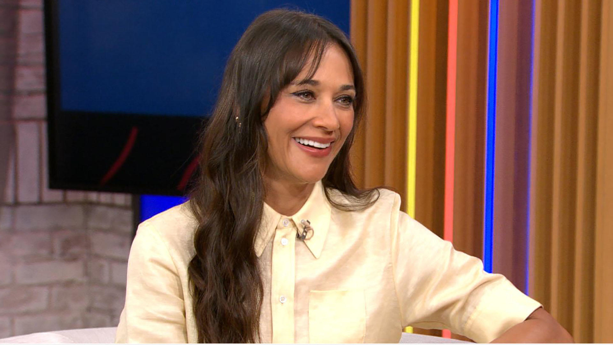 Watch CBS Mornings: Rashida Jones on taking on new genre - Full show on CBS