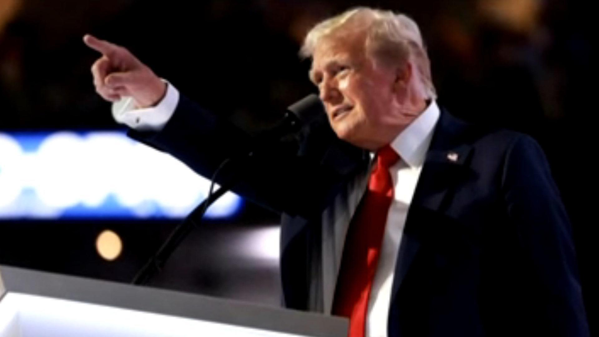 Watch CBS Evening News Season Episode : Trump, Vance prepare to hit ...