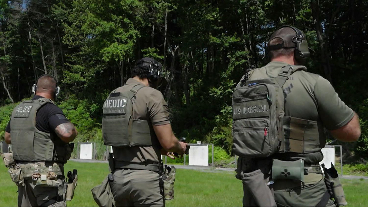 Watch CBS Mornings: A look at U.S. marshals training - Full show on CBS