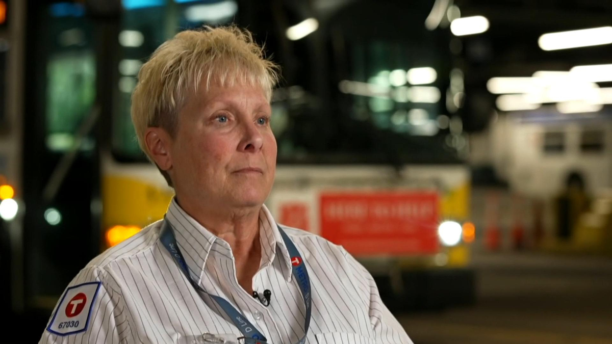 Watch CBS Evening News: Bus driver gives shoes to barefoot passenger ...