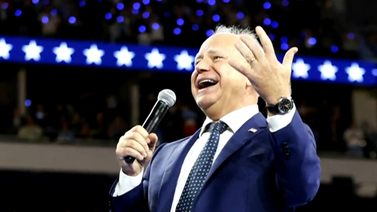 Watch CBS Mornings Tim Walz energizes DNC crowd - Paramount+