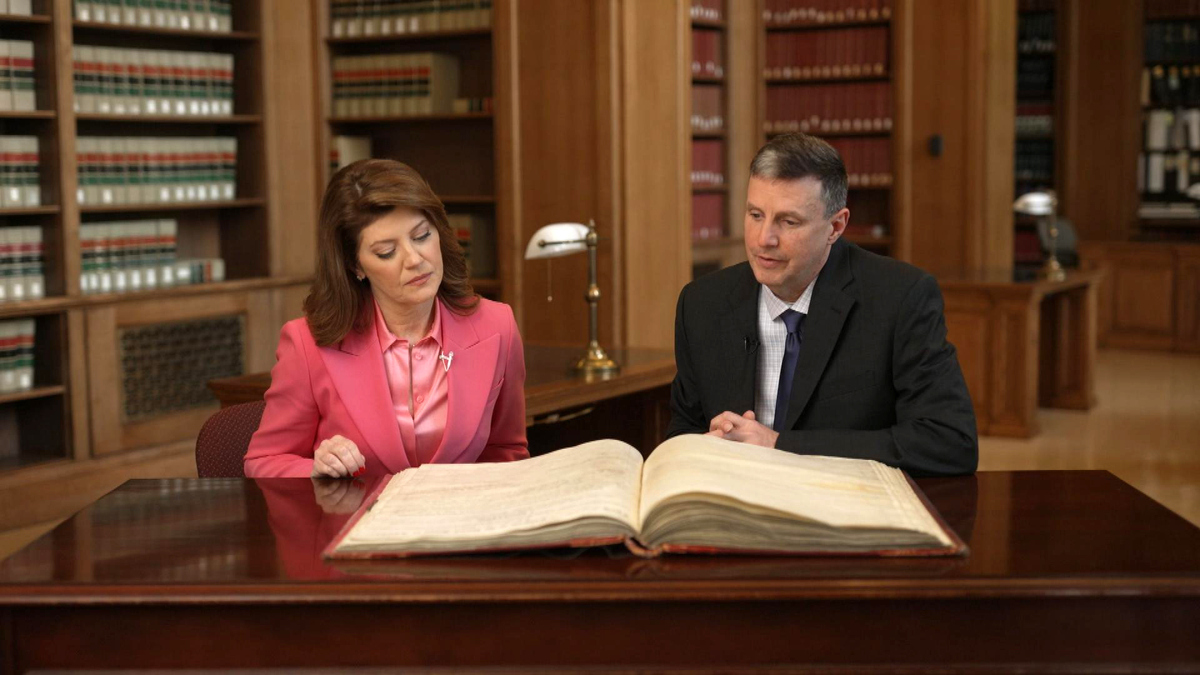 Watch 60 Minutes: Inside the treasures of the National Archives - Full ...