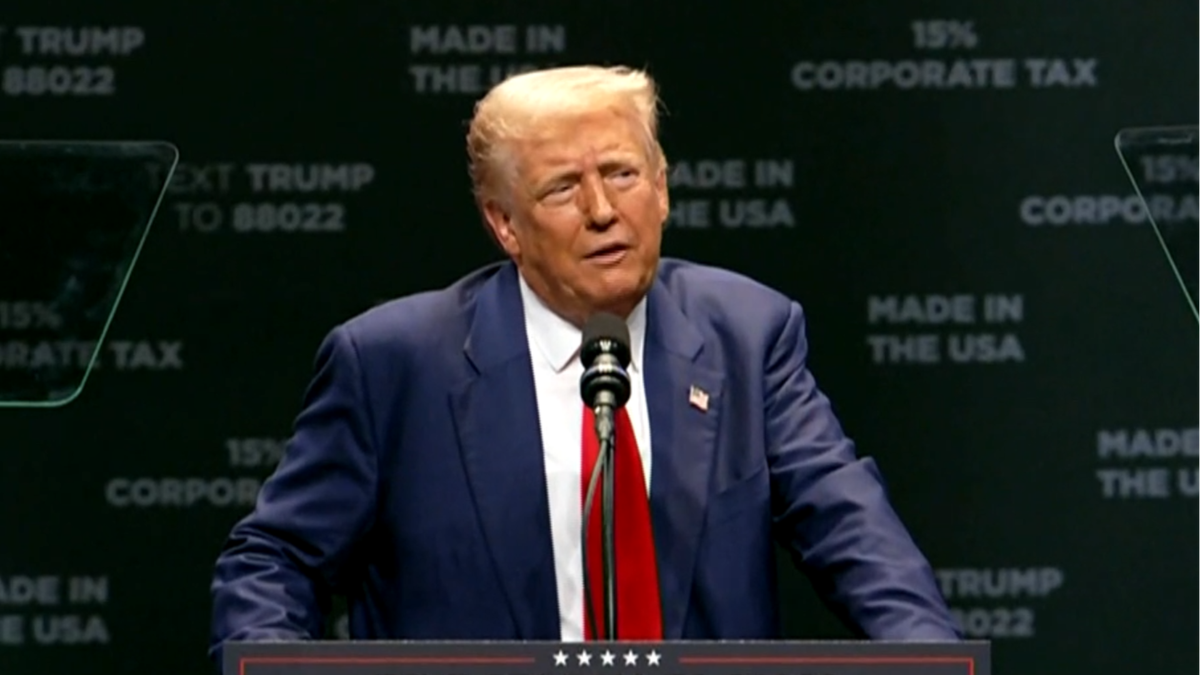 Watch CBS Evening News: Trump, Harris highlight economic policies ...