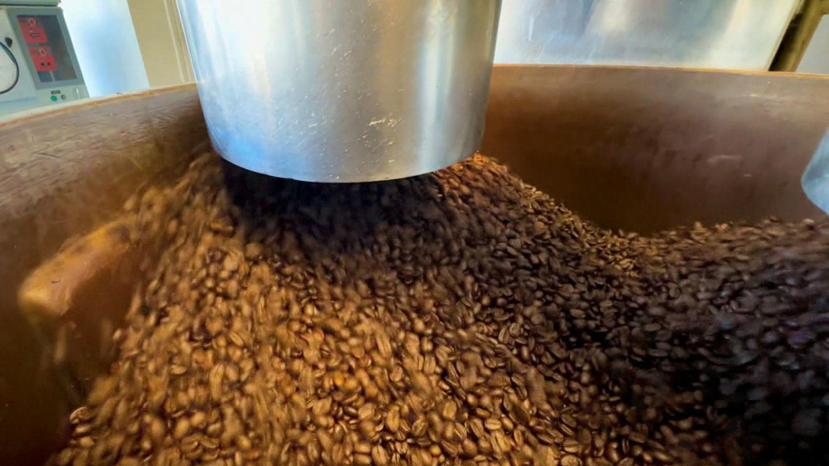 Watch CBS Evening News: A coffee roaster grounded in tradition - Full ...