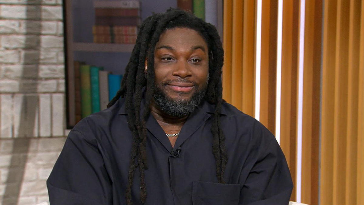 Watch CBS Mornings Jason Reynolds on romance writing - Paramount+