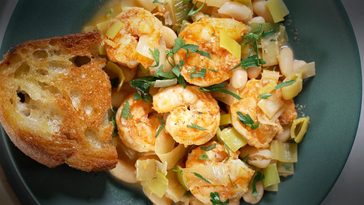Watch CBS Mornings: Lemony shrimp and bean stew in 30 minutes - Full ...