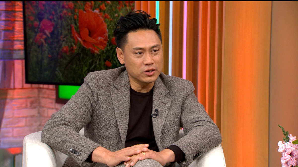 Watch CBS Mornings Jon M. Chu on making "Wicked" a movie - Paramount+