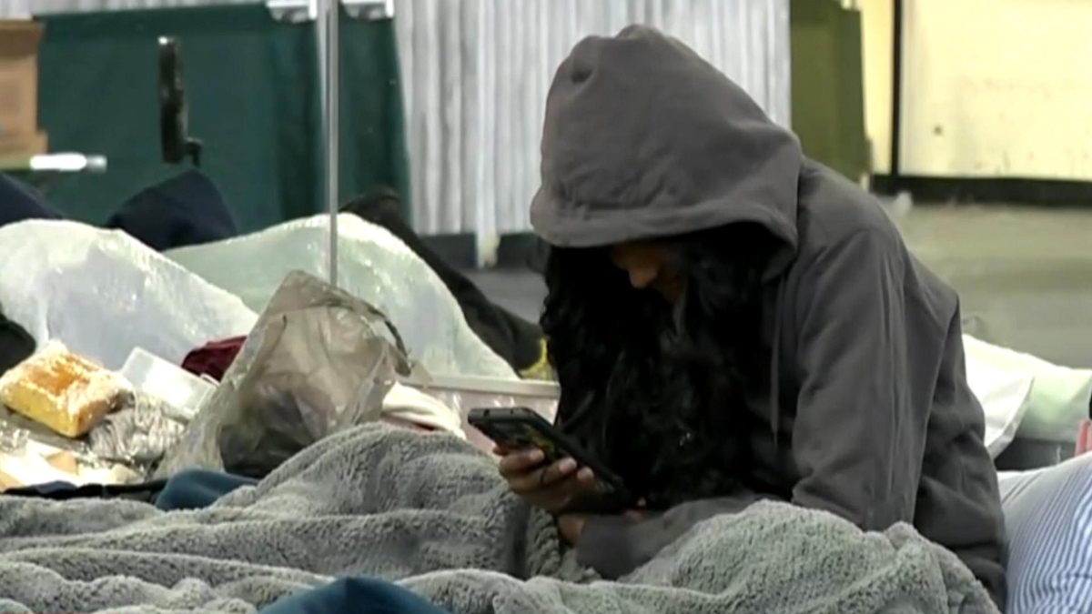 Watch CBS Evening News: NC residents still struggle to recover from ...