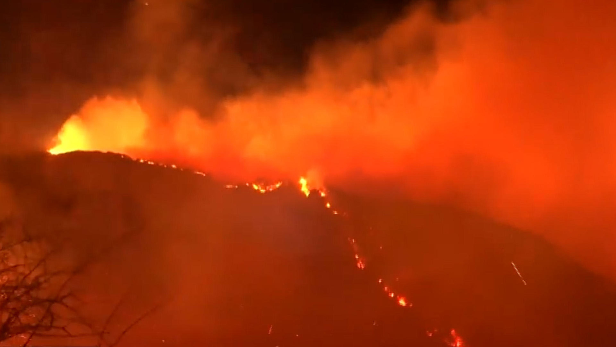 Watch CBS Mornings: California's Franklin Fire burns 4,000 acres - Full ...