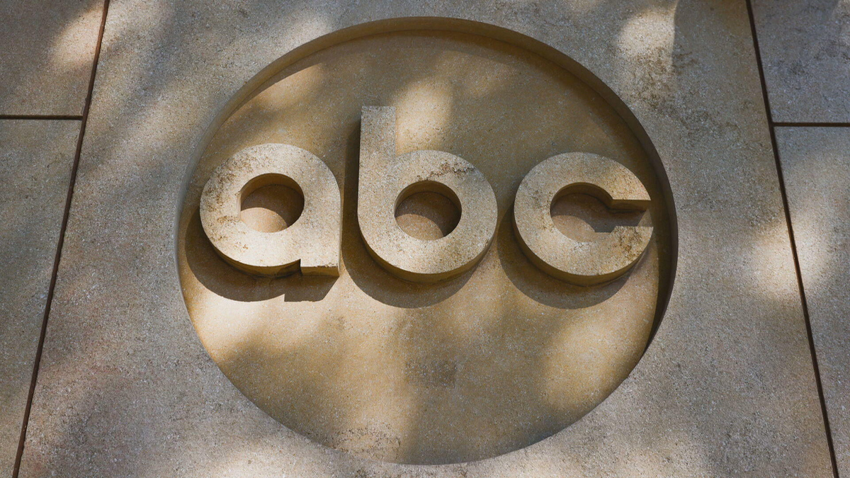 Watch CBS Evening News: ABC agrees to settle Trump's defamation lawsuit ...