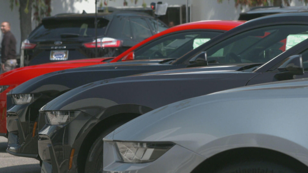 Watch CBS Evening News: Experts warn against selling your car right now ...