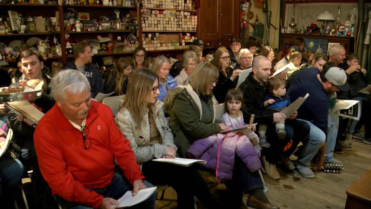 Watch CBS Mornings: Store brings thousands together for Christmas ...