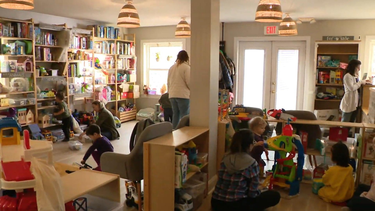 Watch CBS Evening News: Virginia toy library takes on the toy waste ...