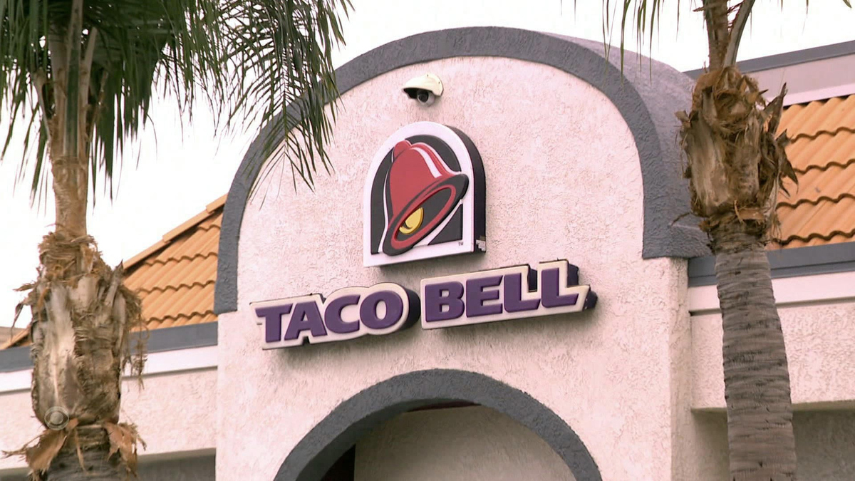Watch CBS Evening News: Taco Bell using AI to take orders at drive-thru ...