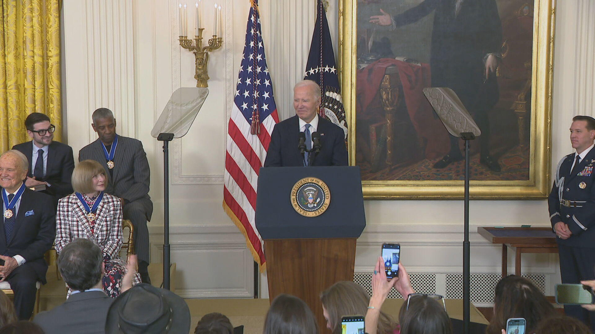 Watch CBS Evening News: Biden honors 19 with Presidential Medal of ...