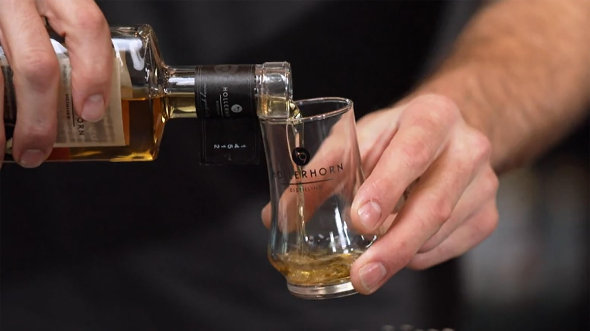 Watch Sunday Morning: A spirited take on maple syrup - Full show on CBS