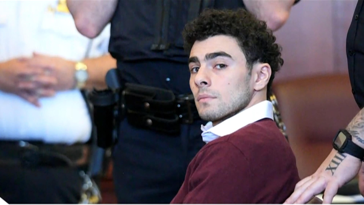 Watch CBS Mornings Accused CEO killer to appear in court - Paramount+