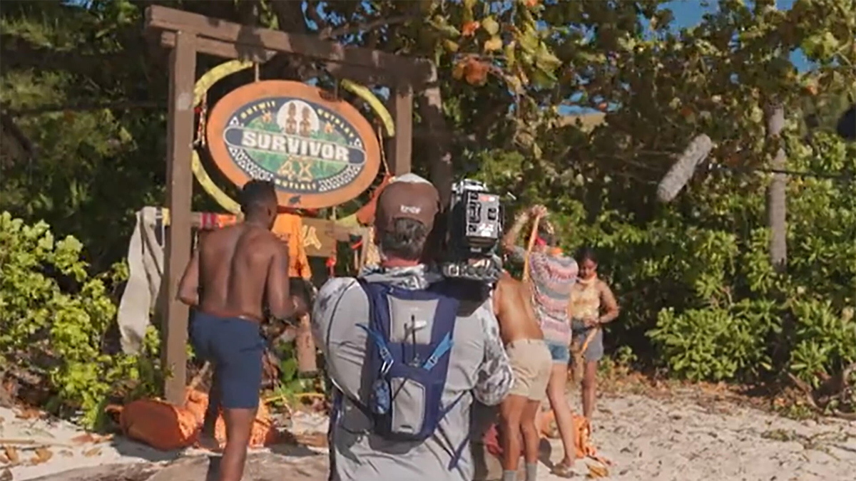 Watch Sunday Morning: Behind the scenes of "Survivor" Season 48 - Full ...