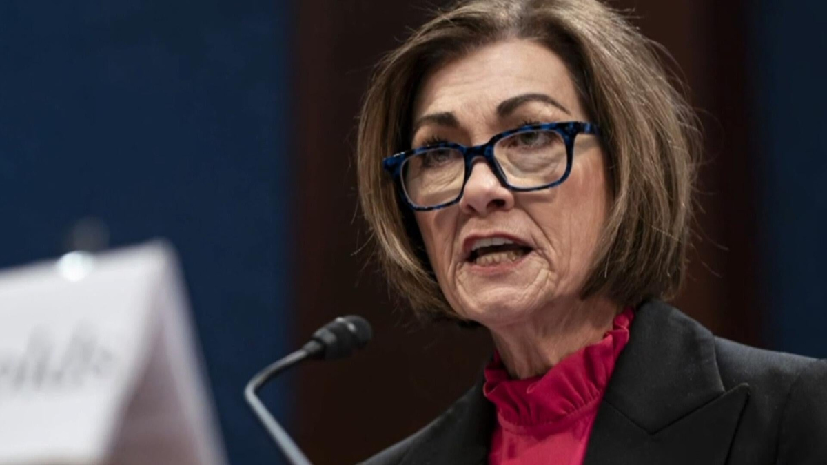 Watch CBS Evening News: Iowa rolls back protections for transgender ...