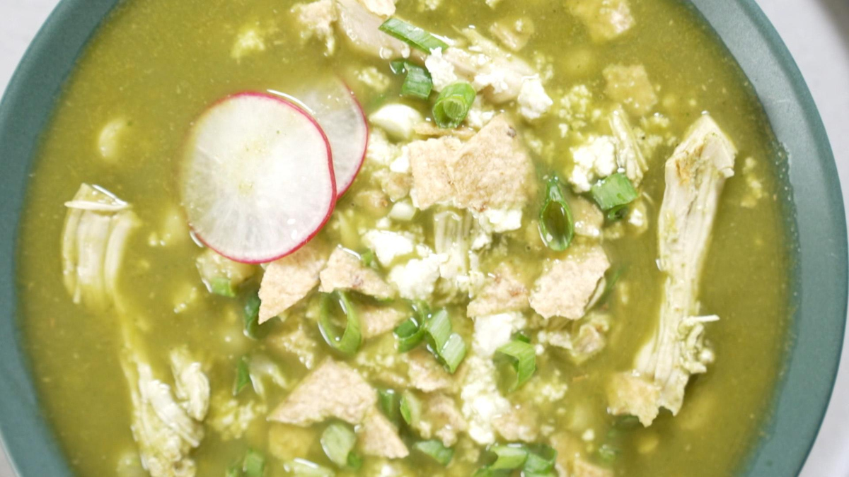Watch CBS Mornings "The Dish: Recipe": Pozole con pollo - Paramount+