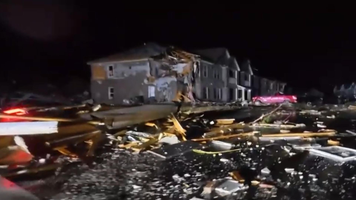 Watch CBS Evening News: Deadly storms roll through Tennessee - Full ...