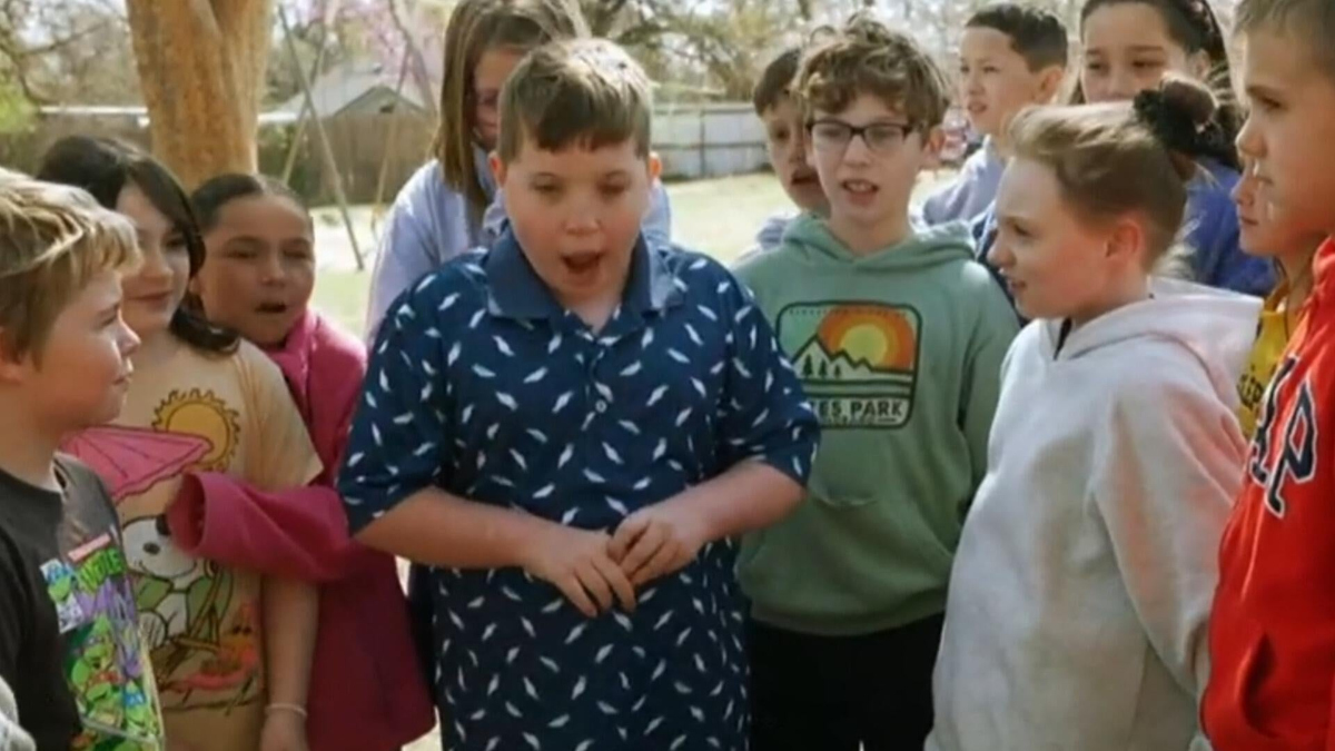 Watch CBS Evening News: Boy who can imitate 50 birds wows at talent ...