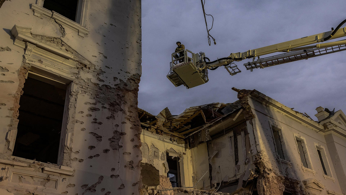 Watch CBS Evening News: Russia kills at least 34 in Ukraine attack ...