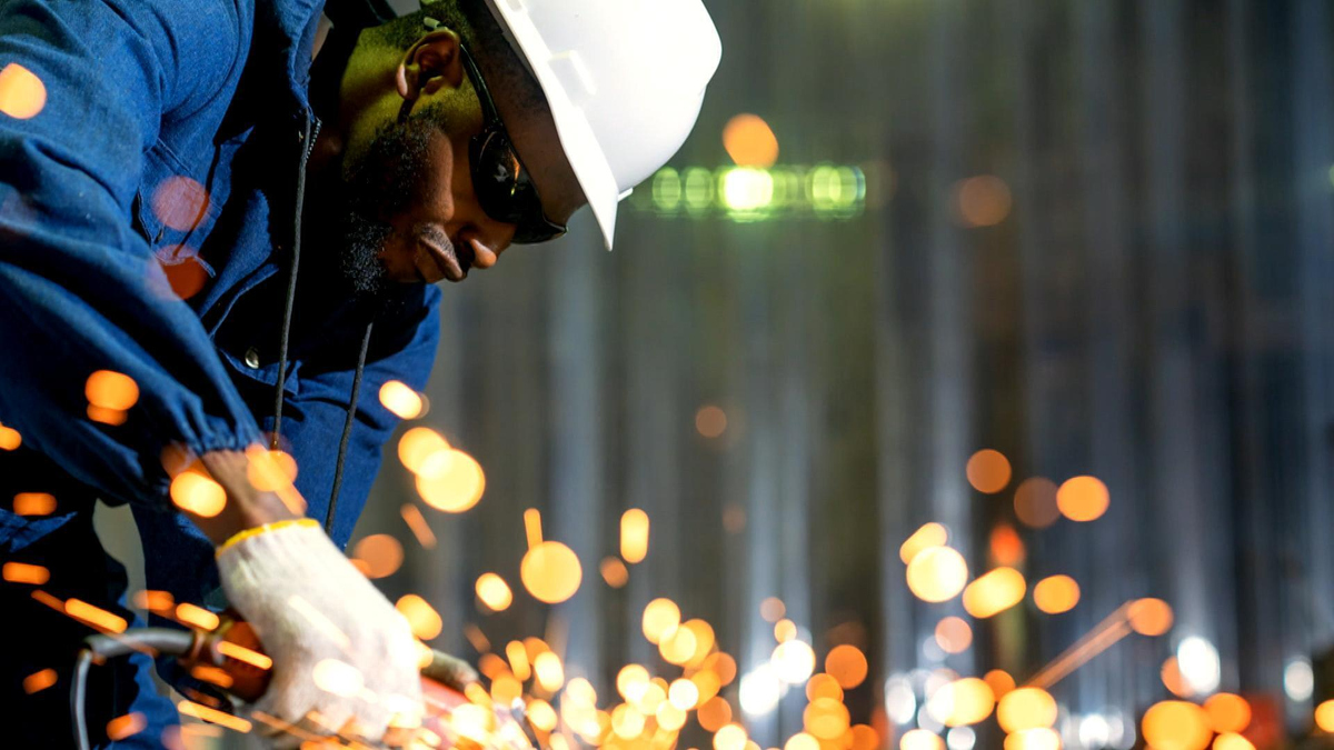 Watch CBS Mornings: Employers add 177,000 jobs in April - Full show on CBS