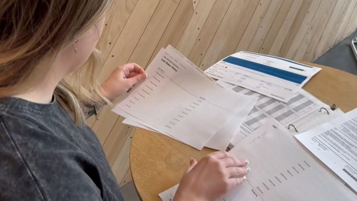 Watch CBS Evening News: Student loan expert says system in "disarray ...