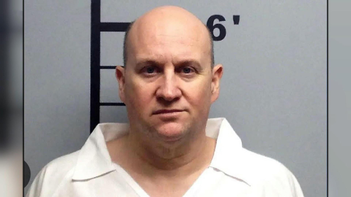 Watch CBS Mornings: Challenges in search for ex-police chief - Full ...