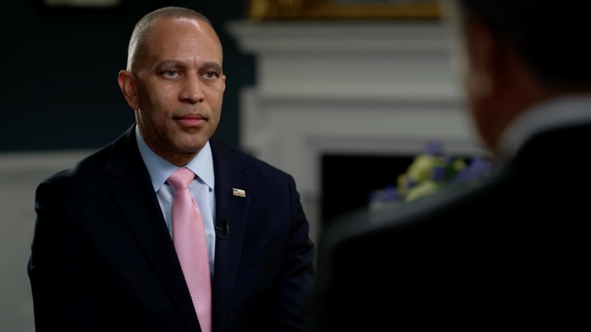 Watch CBS Evening News: Extended Interview: Rep. Hakeem Jeffries - Full ...